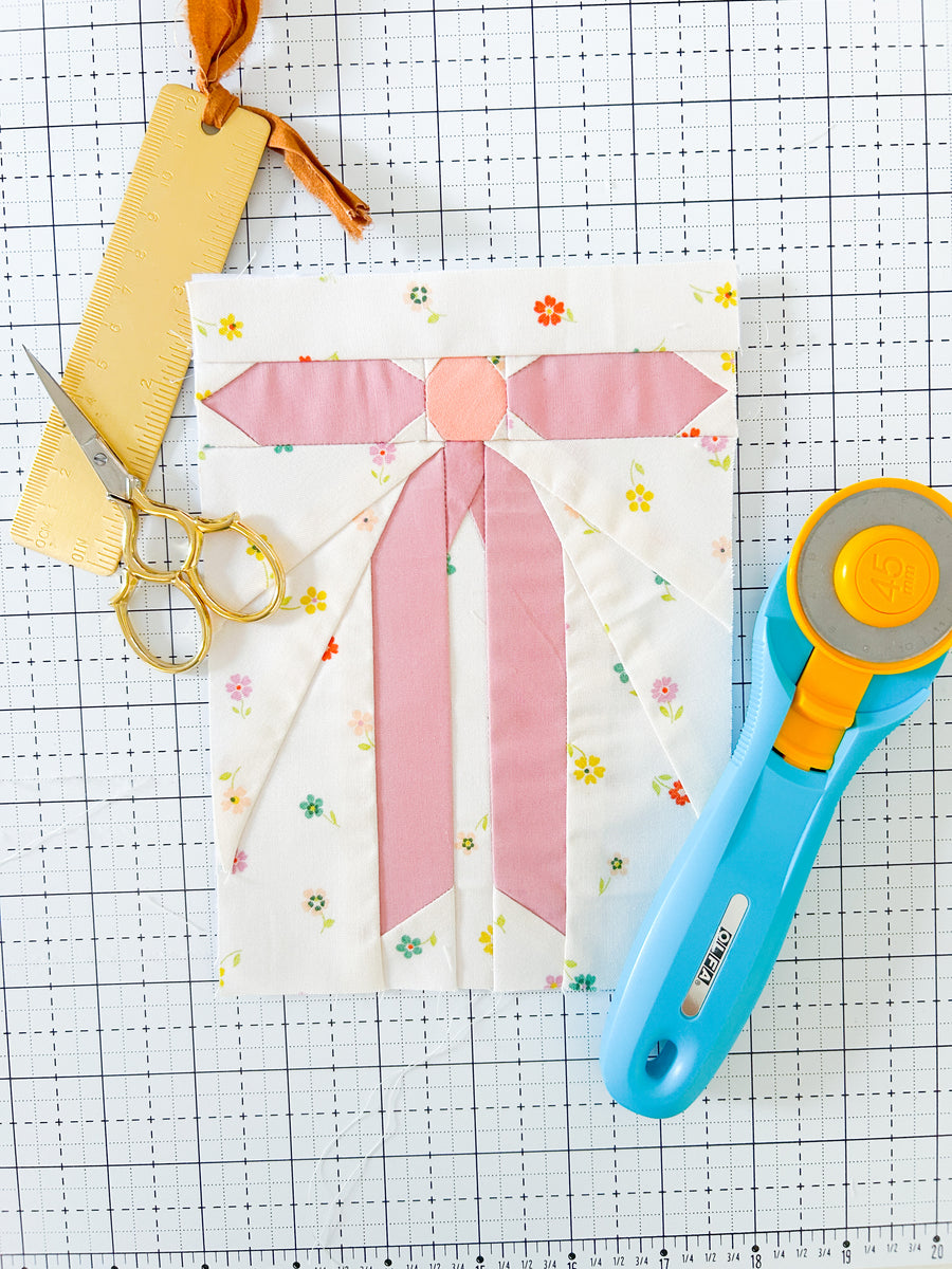 Belle Paris Bow FPP Pattern - PDF Download – Lizataylorhandmade